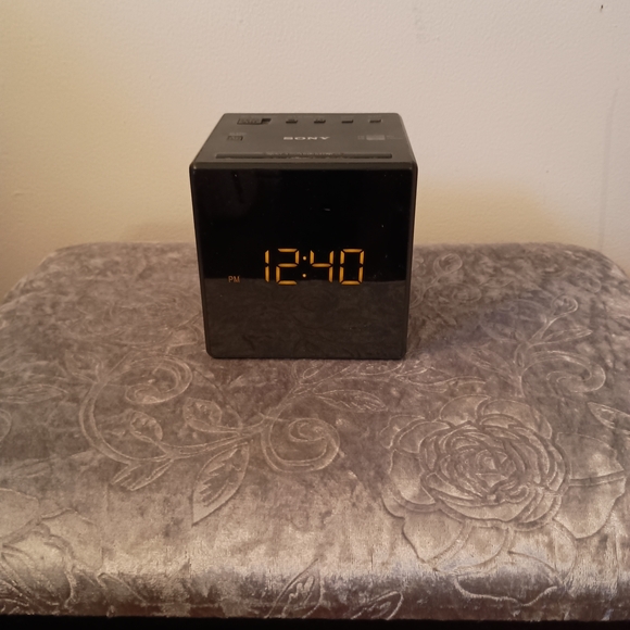 Sony | Other | Sony Black Digital Alarm Clock Am Fm Radio | Poshmark